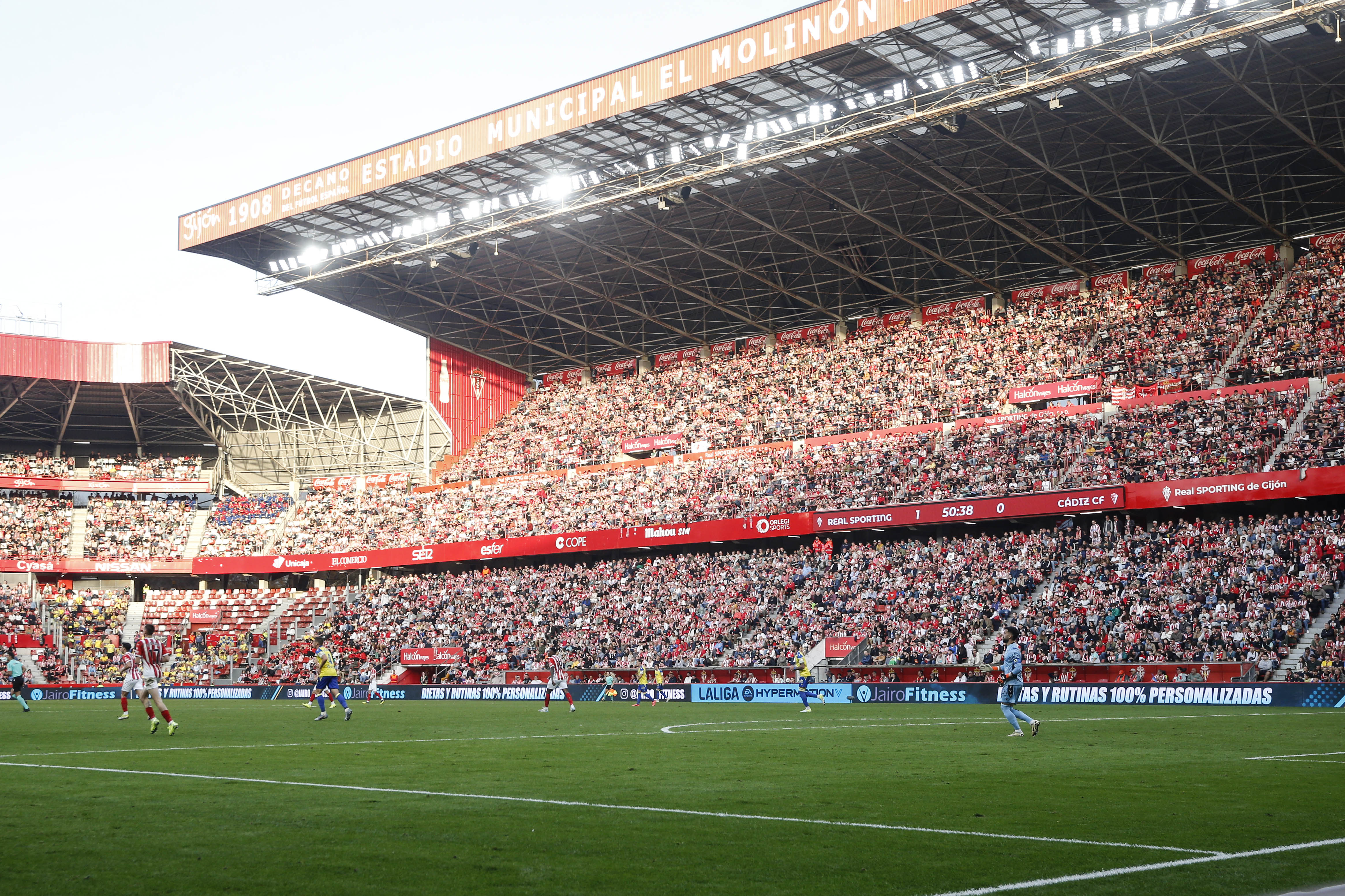 El Molinón impulsa (pese a todo) sus datos de asistencia | Killer Asturias